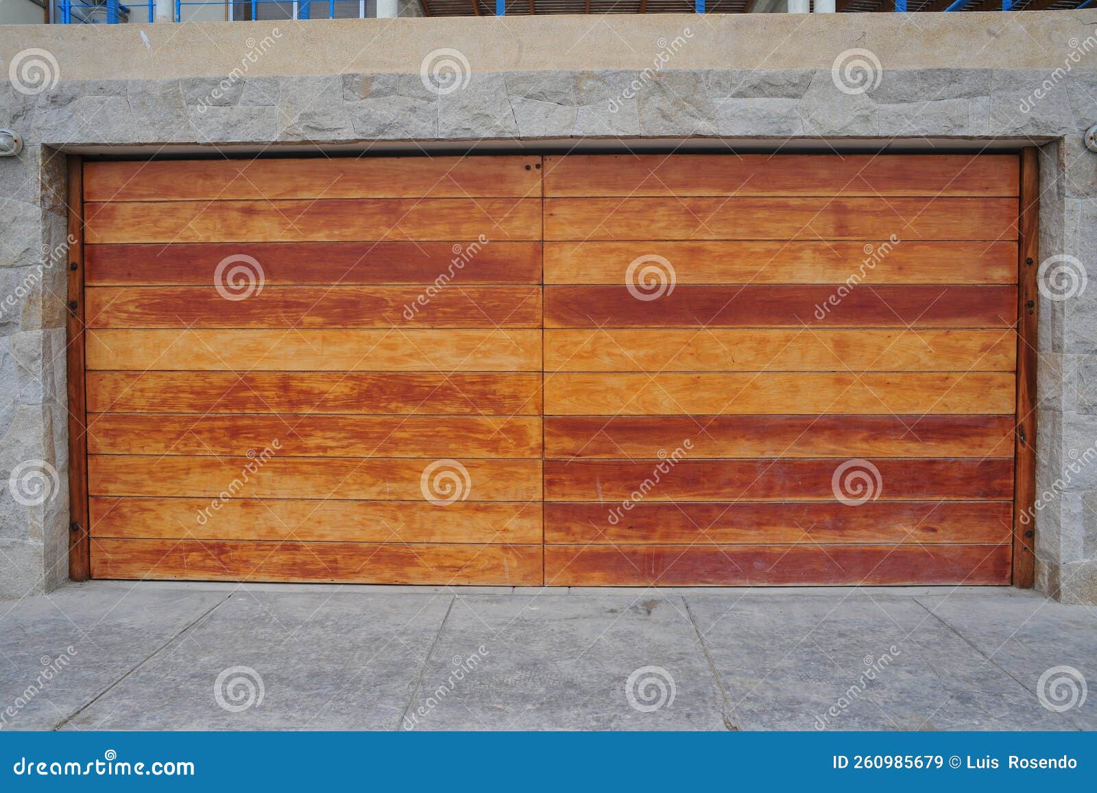 Brown Automatic Wooden Entry Door Stock Image - Image of shelf, brown ...