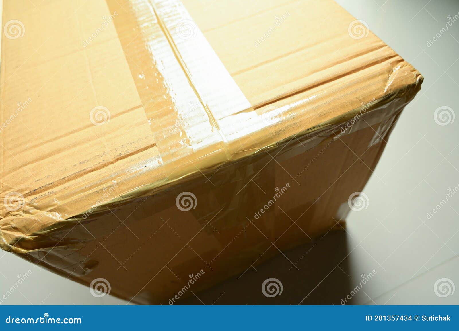 Brown Box Packaging for Shipping, Paper Textured Stock Photo - Image of ...
