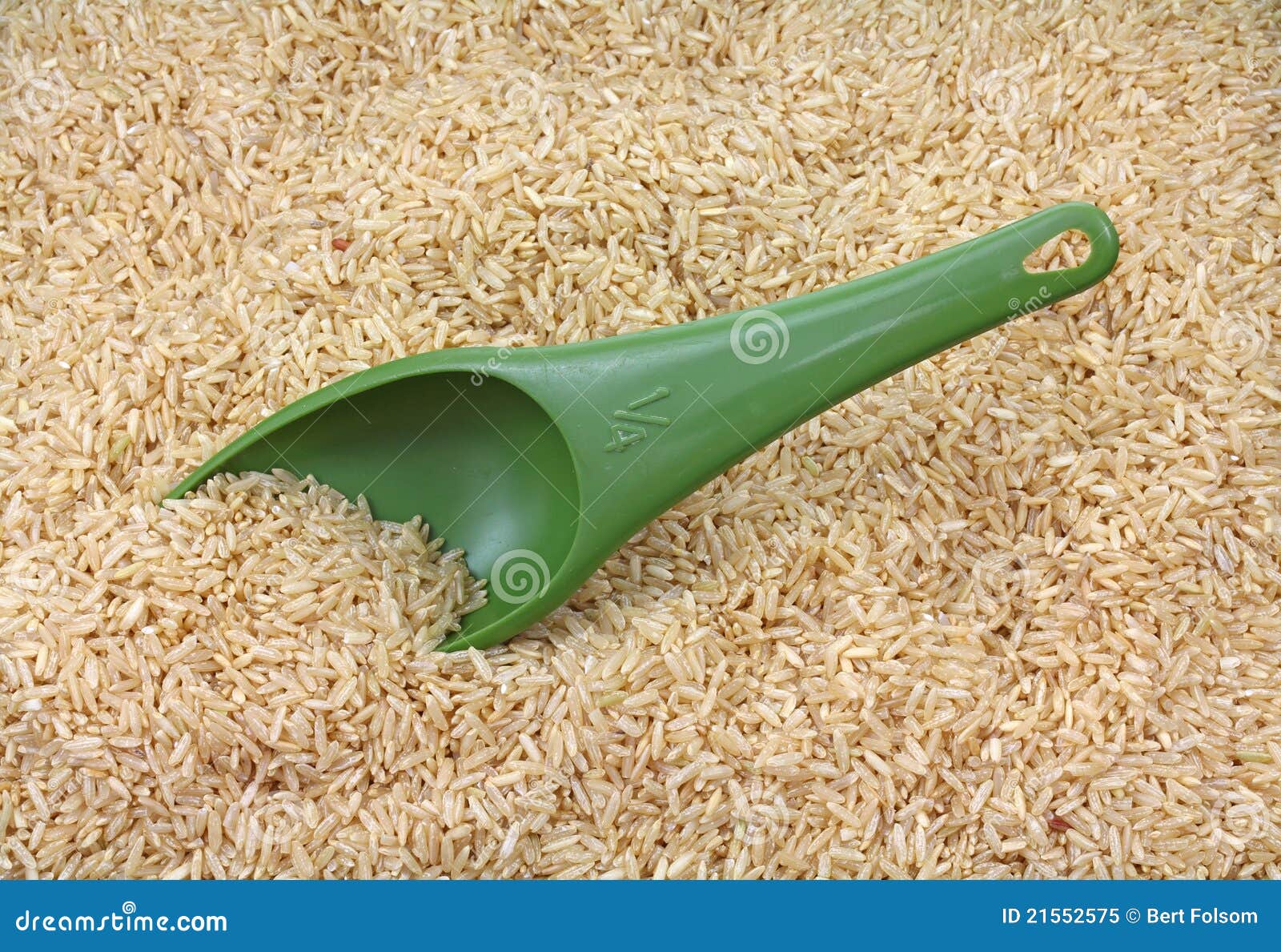 Brown Rice with Green Scoop Stock Image - Image of side, healthy: 21552575