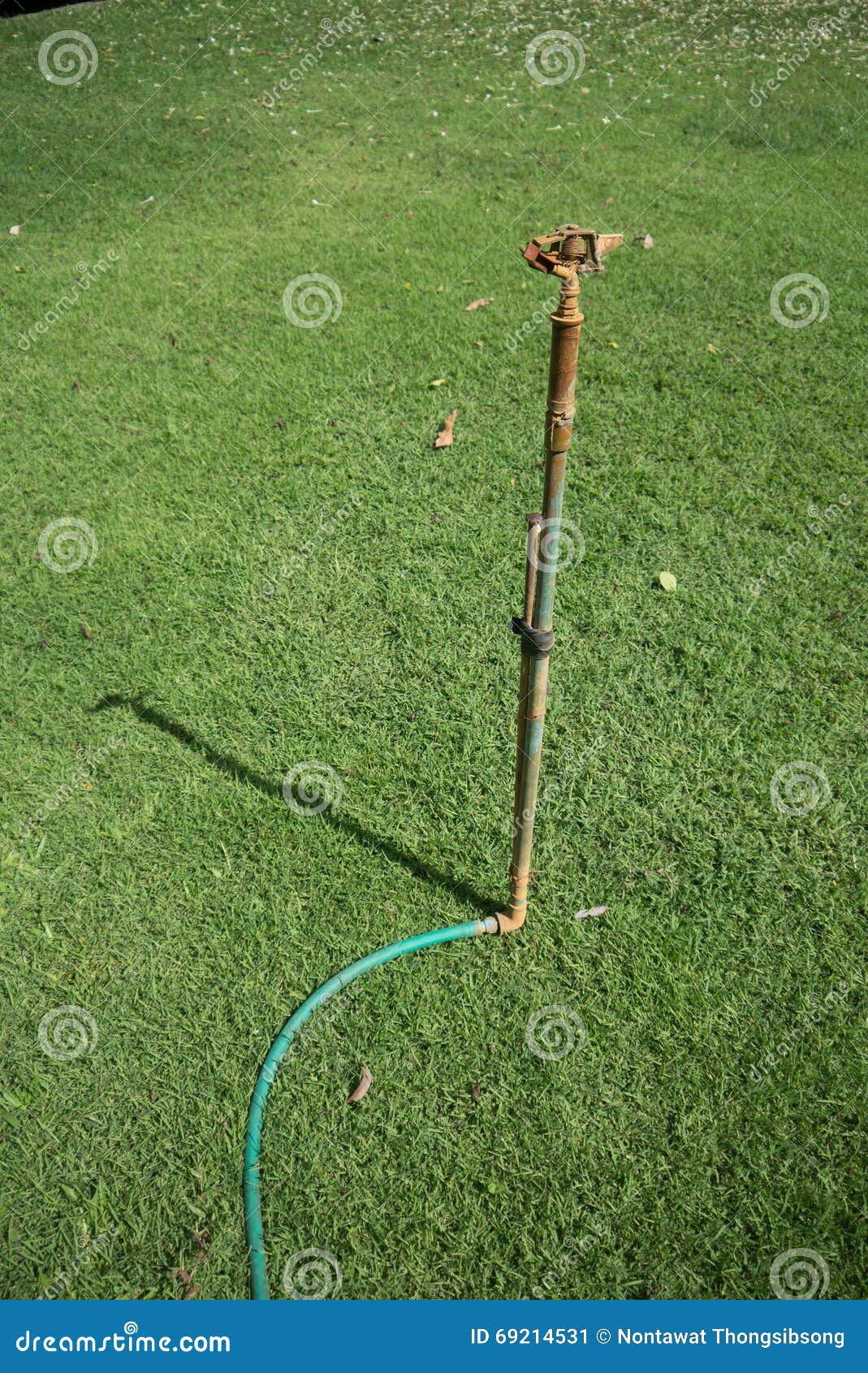 Brown rusty sprinkler stock image. Image of water, sprinkler - 69214531