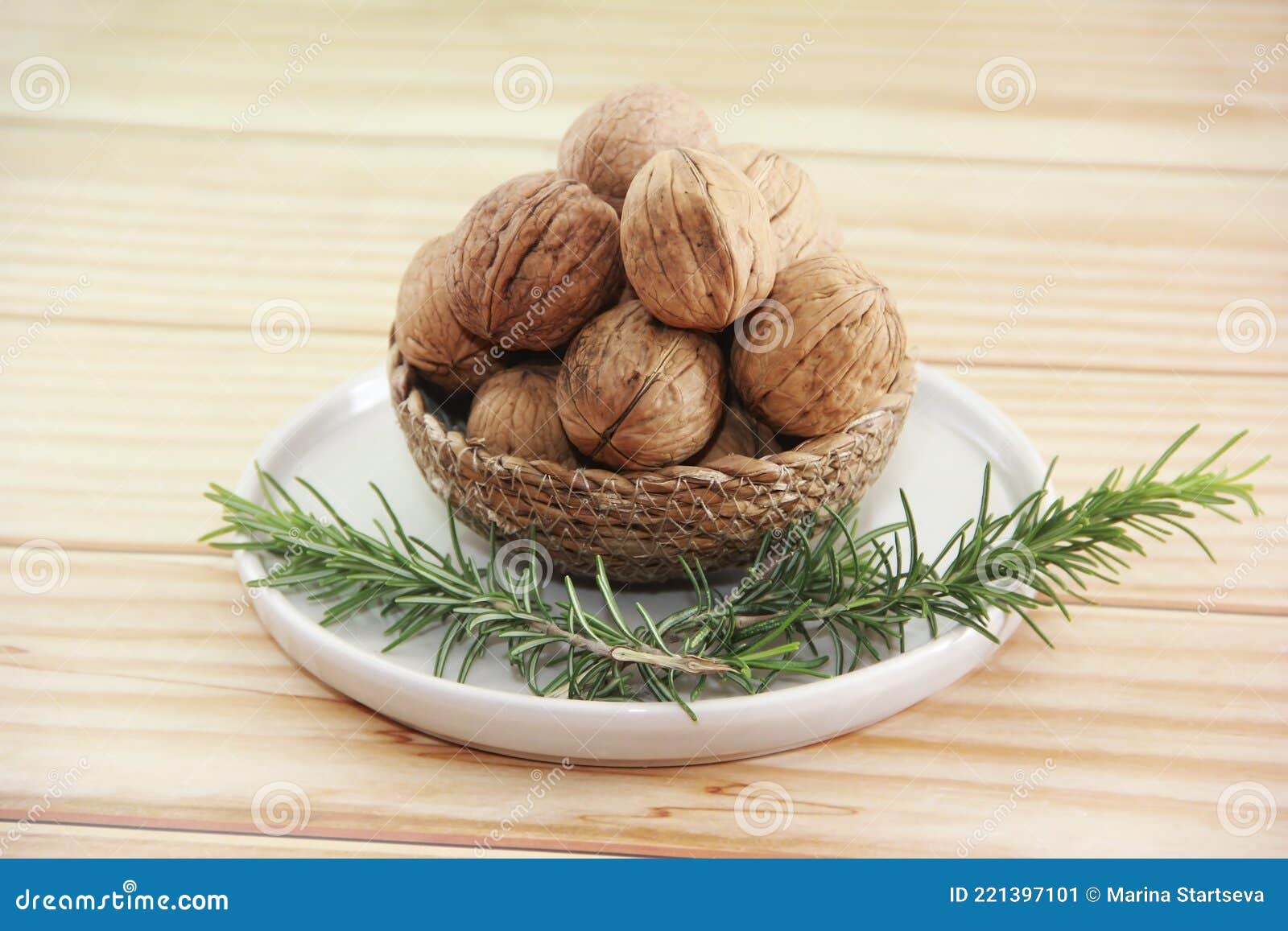Brown Walnut in a Hard Shell Stock Image - Image of appetiser ...