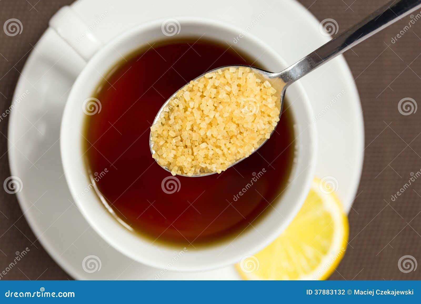 Brown-Zucker Und Eine Tasse Tee Stockfoto - Bild von nahaufnahme, matte ...