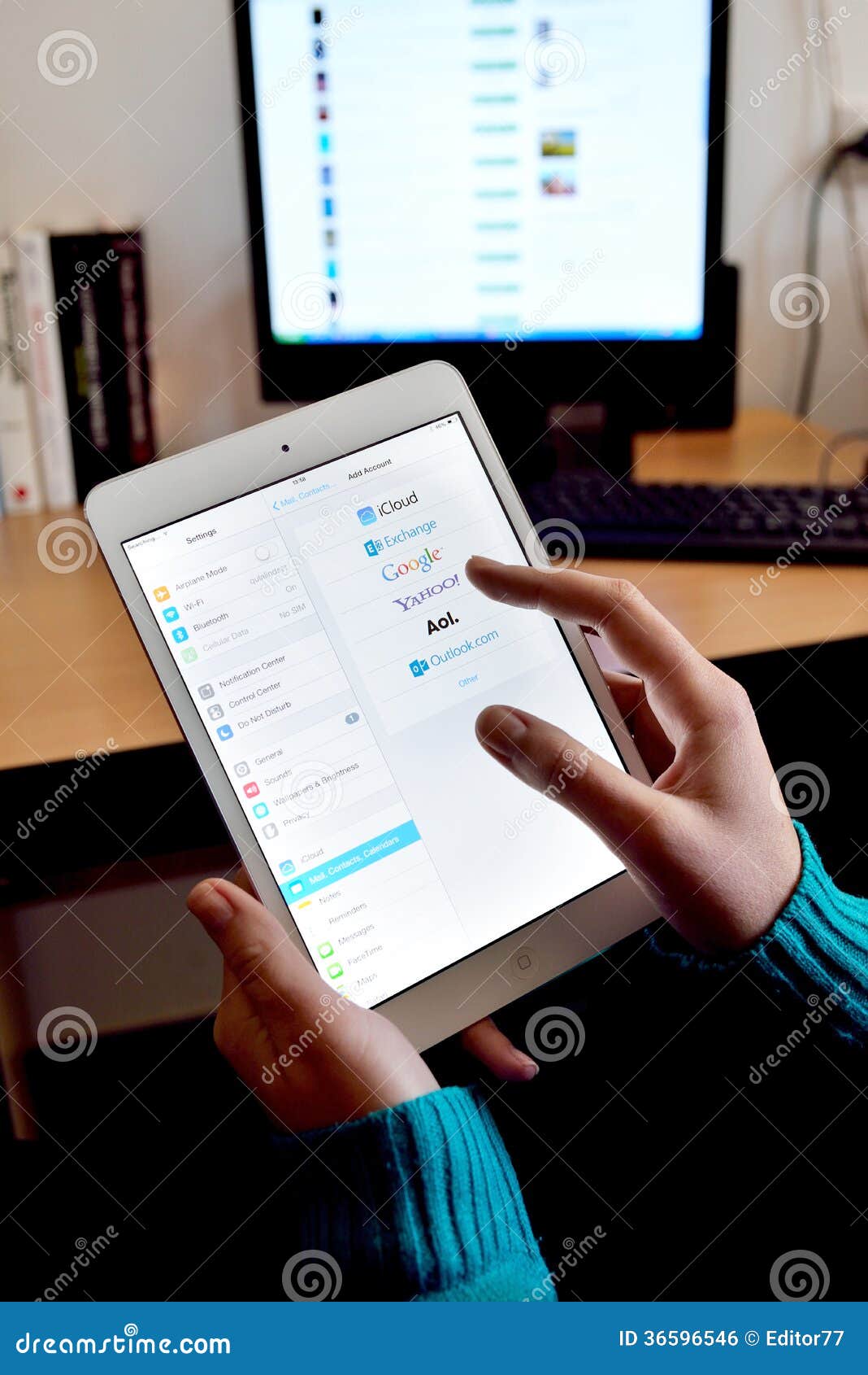 Email services on Ipad editorial photo. Image of messages - 36596546