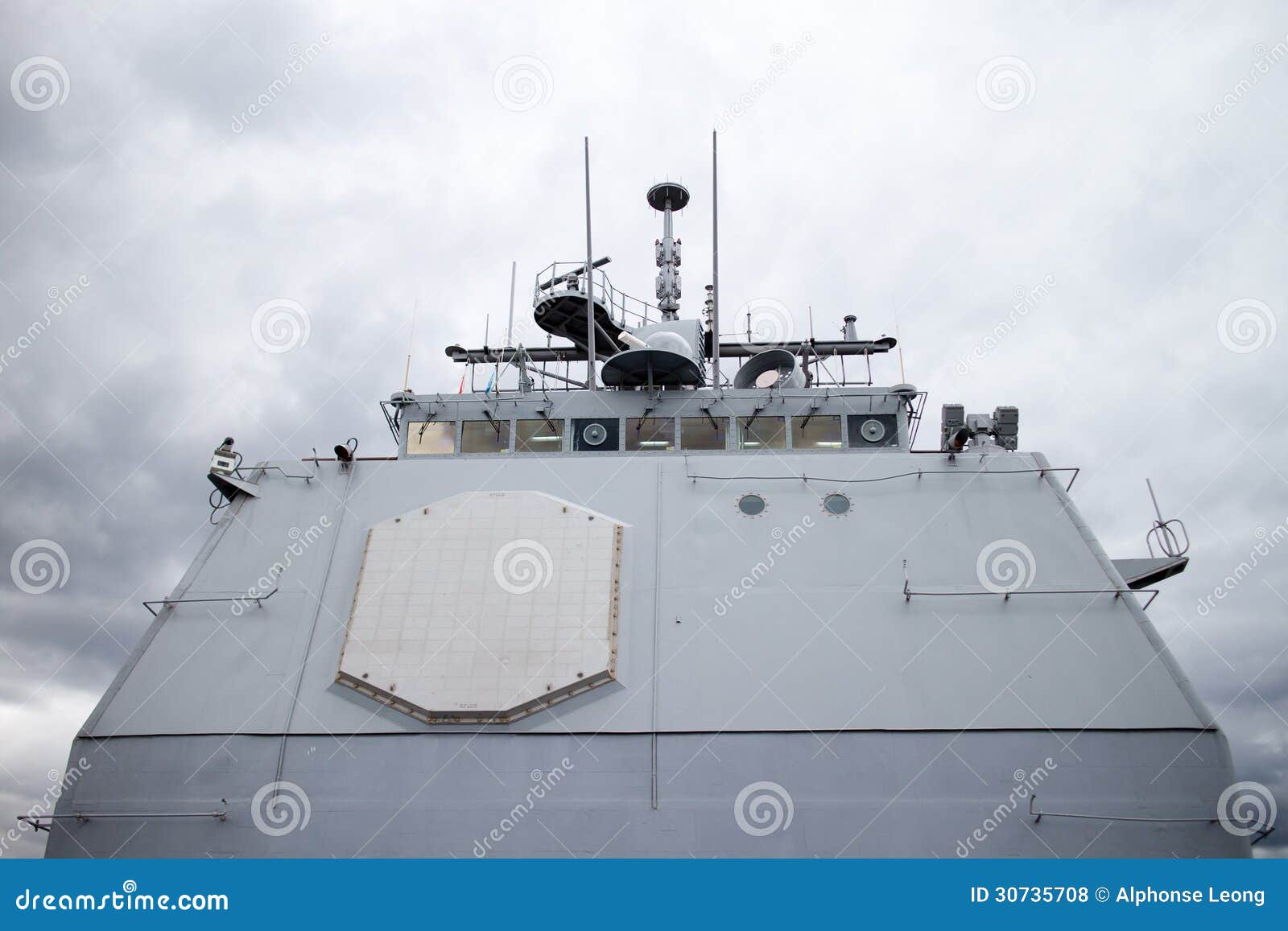 Brug Aan Boord Van Zeeschip Stock Foto - Image of grijs, antenne: 30735708