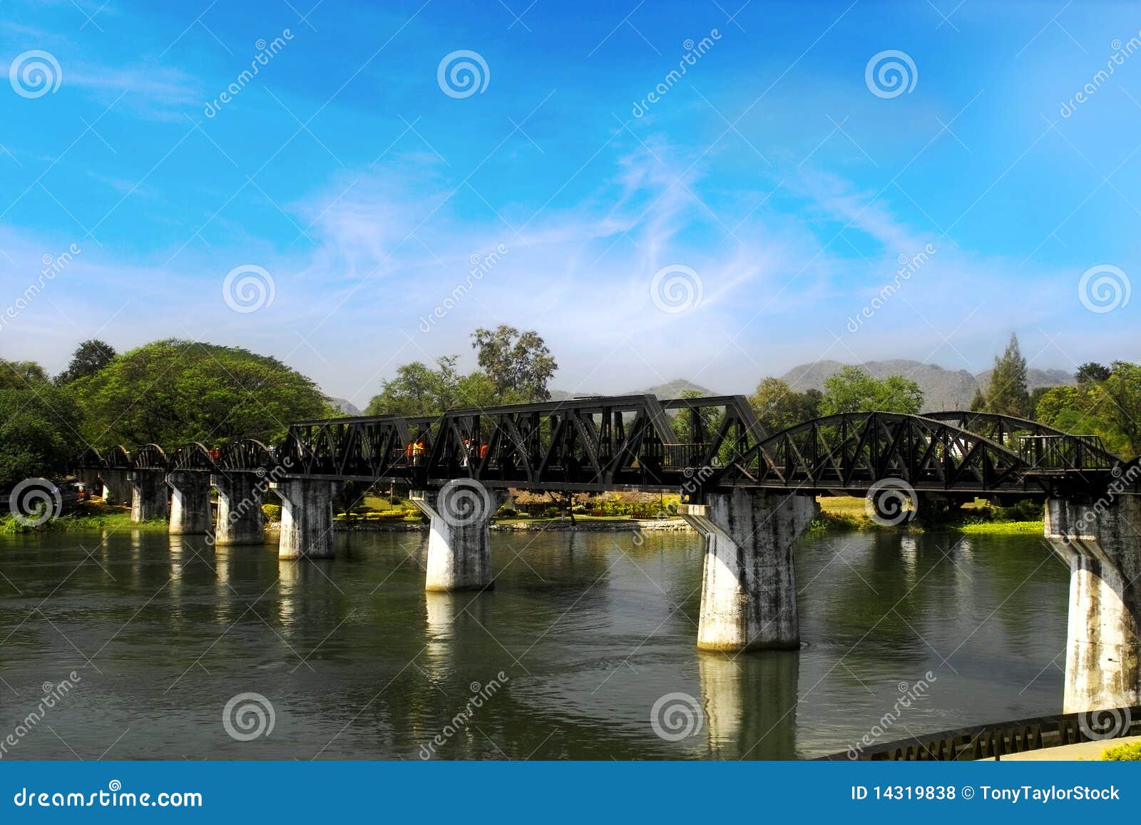 Brug Over Rivier Kwai, Thailand Stock Foto - Image of rivier ...