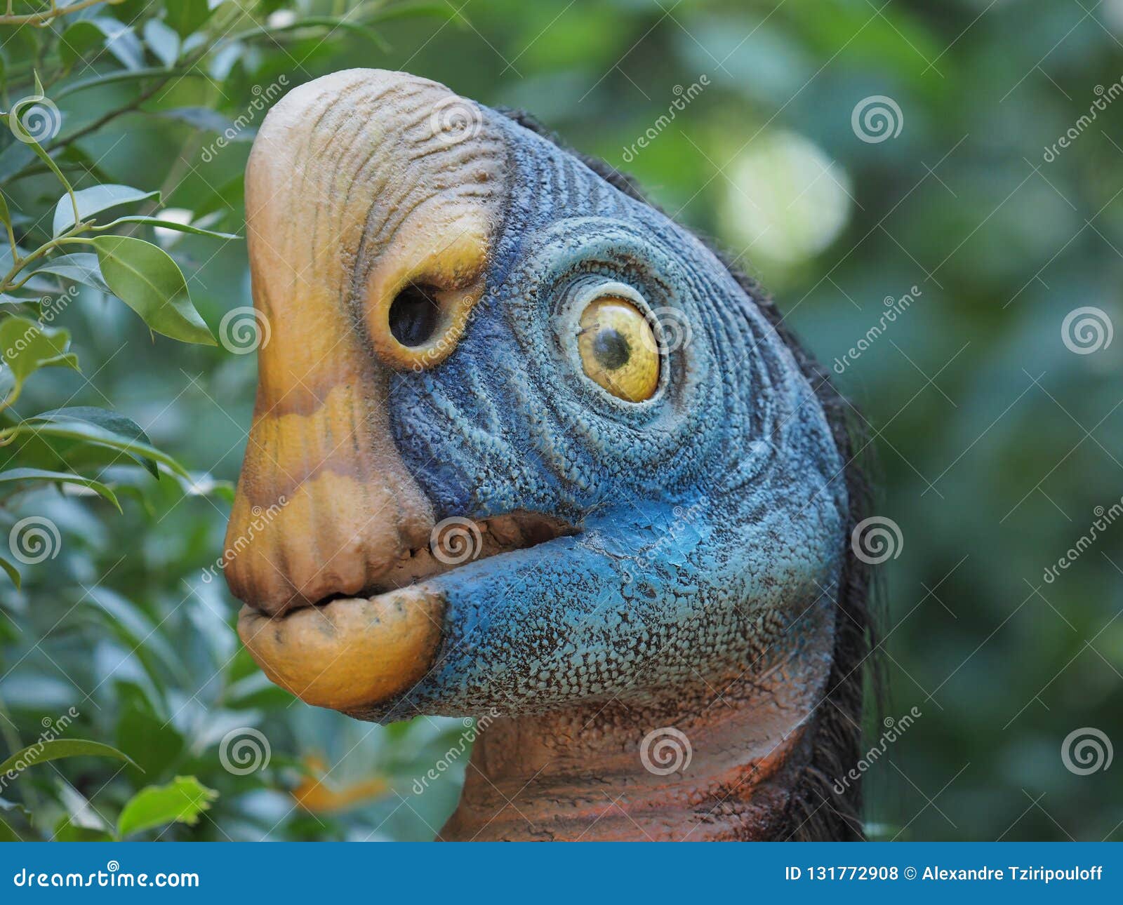 A replica of a Citipati editorial stock photo. Image of bird - 131772908