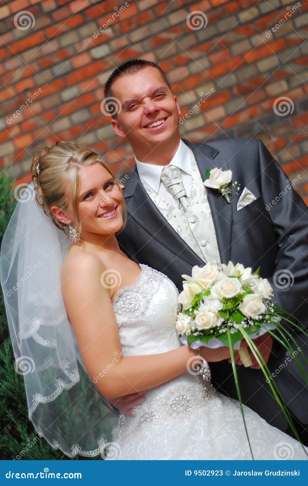 Bruid en bruidegom stock afbeelding. Image of liefde, huwelijk - 9502923