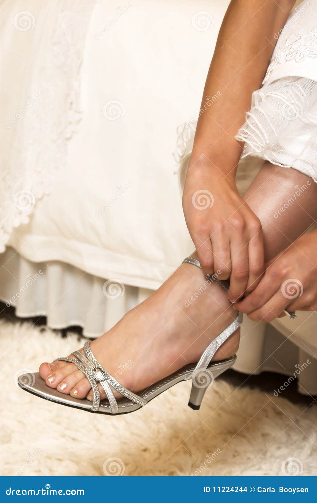 Bruids Schoenen stock foto. Image of leuk, volwassen - 11224244