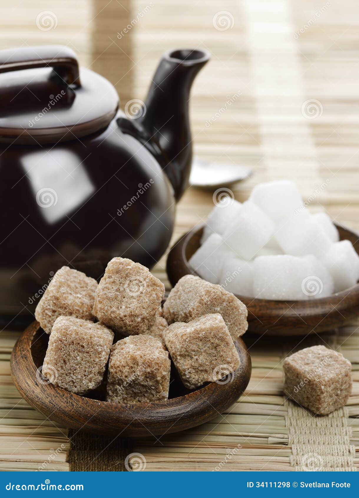 Bruine en Witte Suiker stock foto. Image of gezond, riet - 34111298