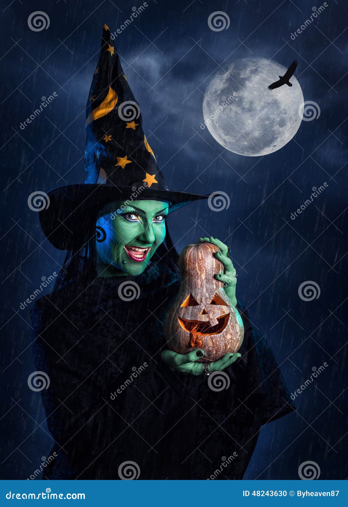 Bruja Verde Con La Calabaza Foto de archivo - Imagen de concepto, verde ...