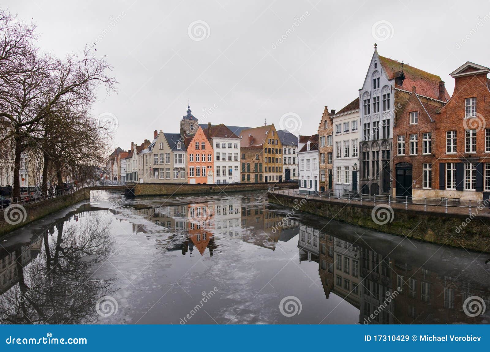 Brujas en invierno imagen de archivo. Imagen de viaje - 17310429