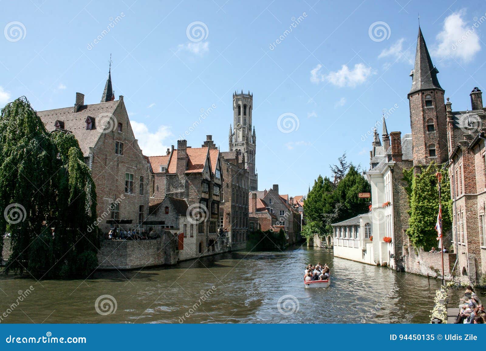 Brujas Francia imagen editorial. Imagen de casa, campanario - 94450135