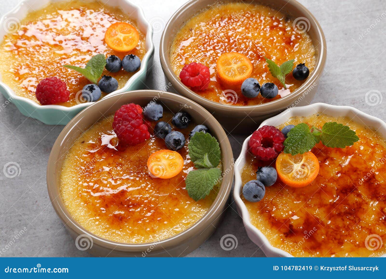 Brulee room stock afbeelding. Image of gekarameliseerd - 104782419