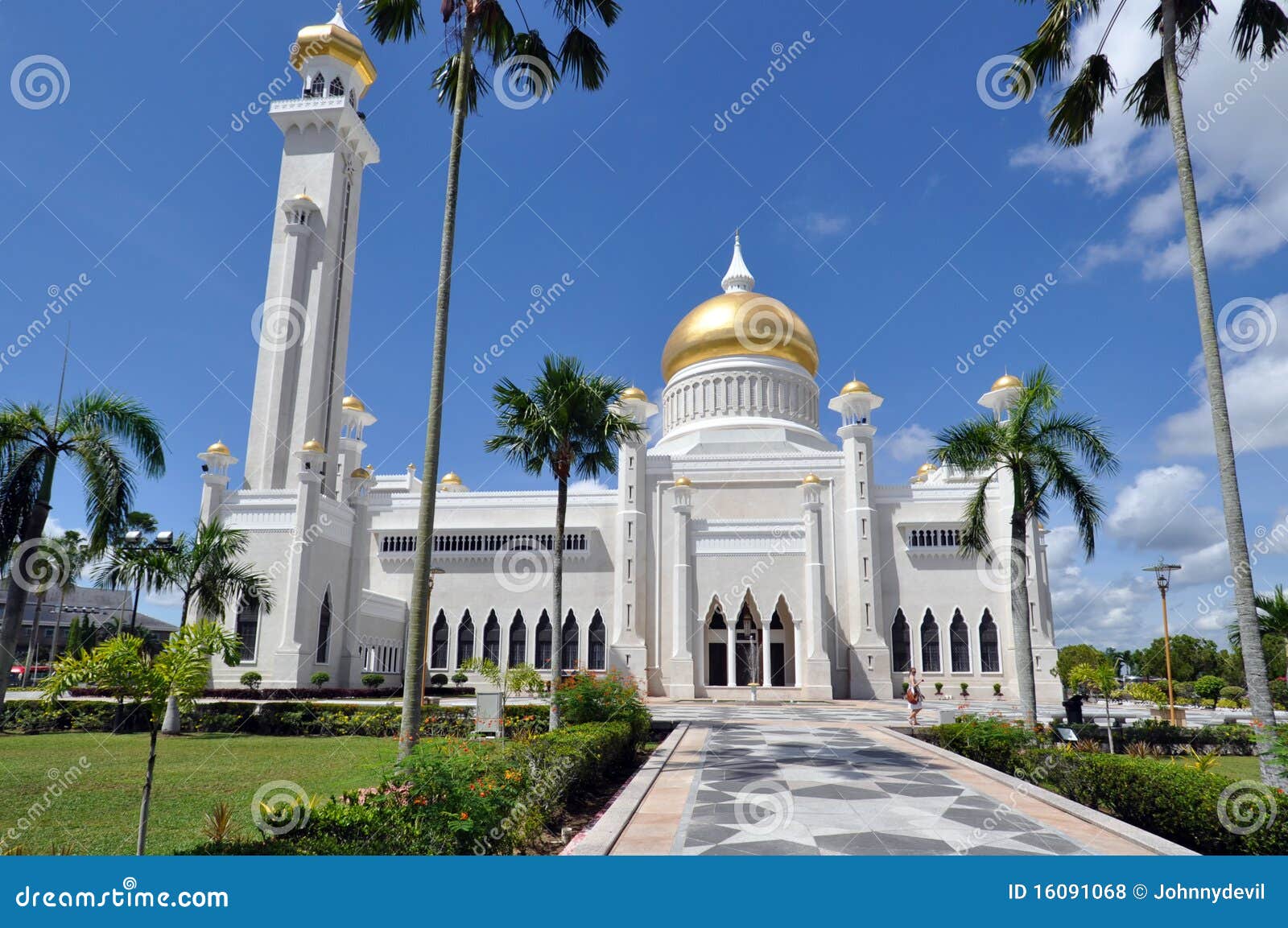 Bruneian Mosque stock photo. Image of cloud, exterior - 16091068