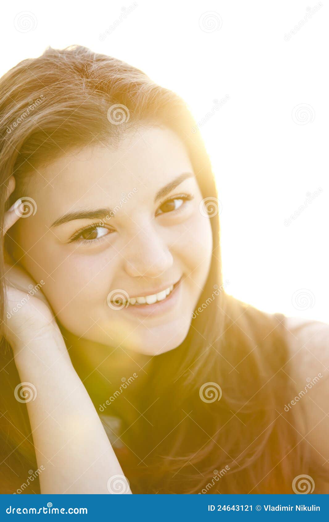 Brunette Girl At The Beach In Sunrise Stock Image Image Of Enjoy