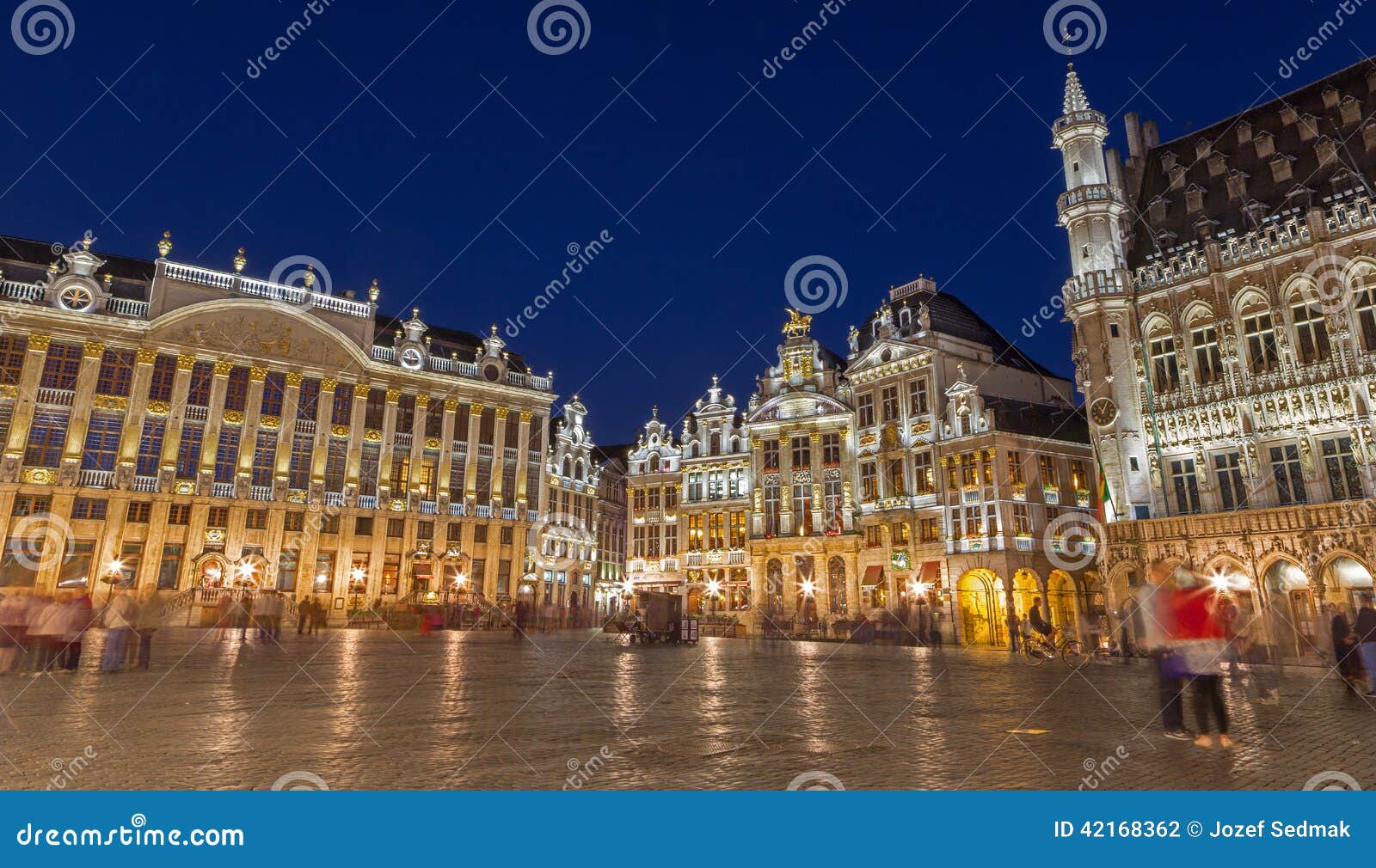Brussels - the Grote Markt Main Square at Dusk. Editorial Photography ...