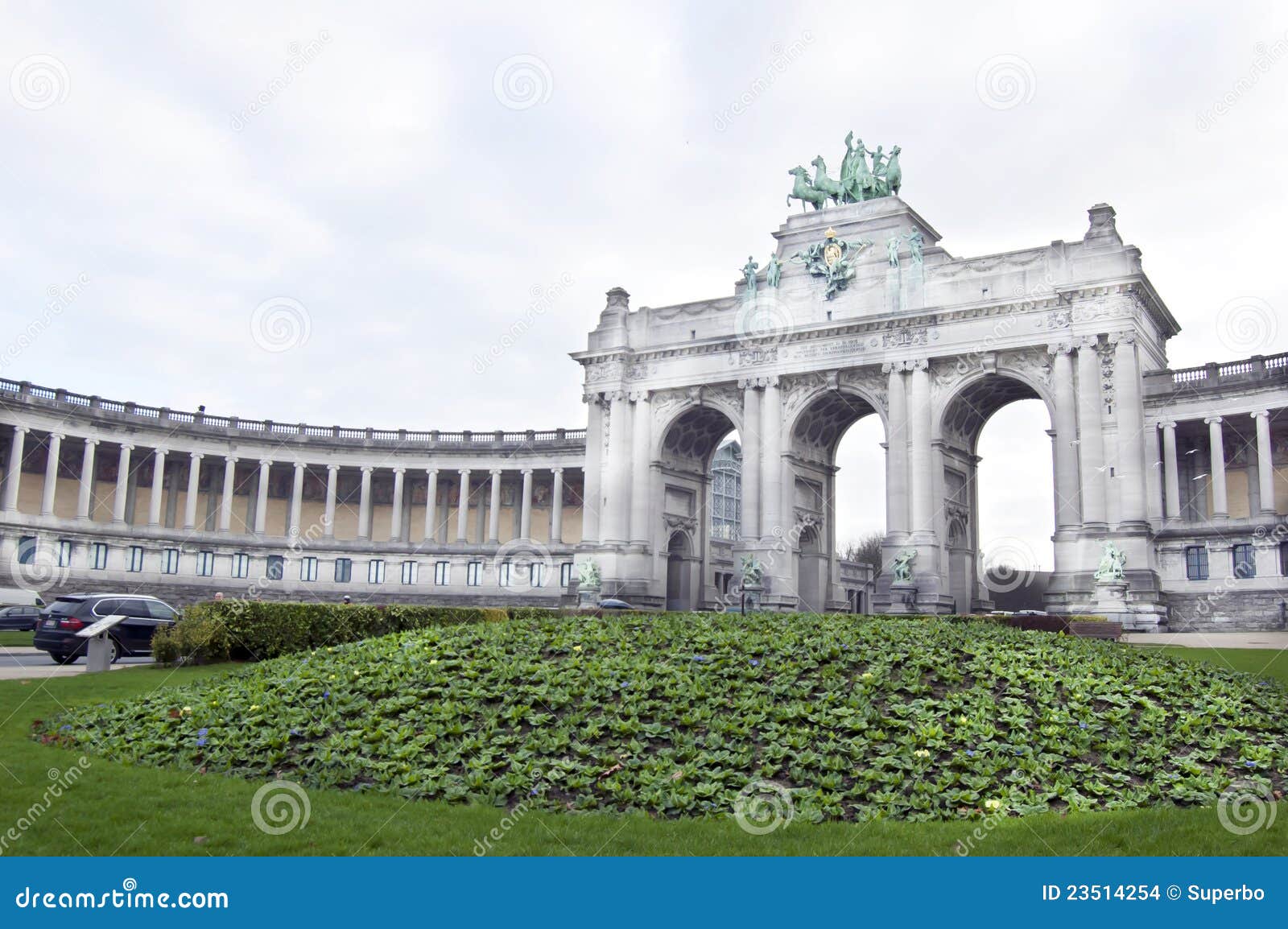 Brussels Triumphal arch stock photo. Image of town, famous - 23514254