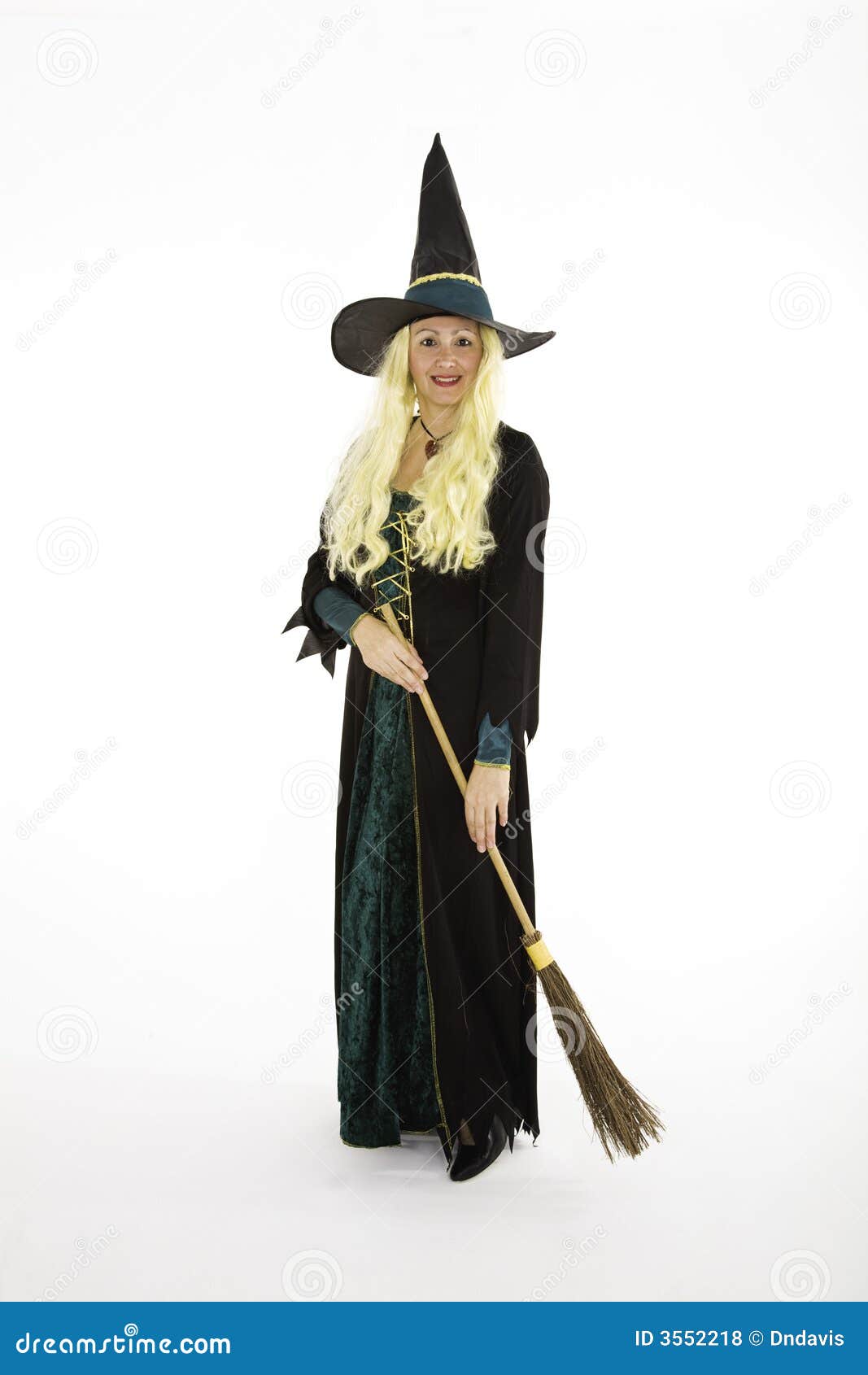 Bruxa foto de stock. Imagem de halloween, loira, fêmea - 3552218