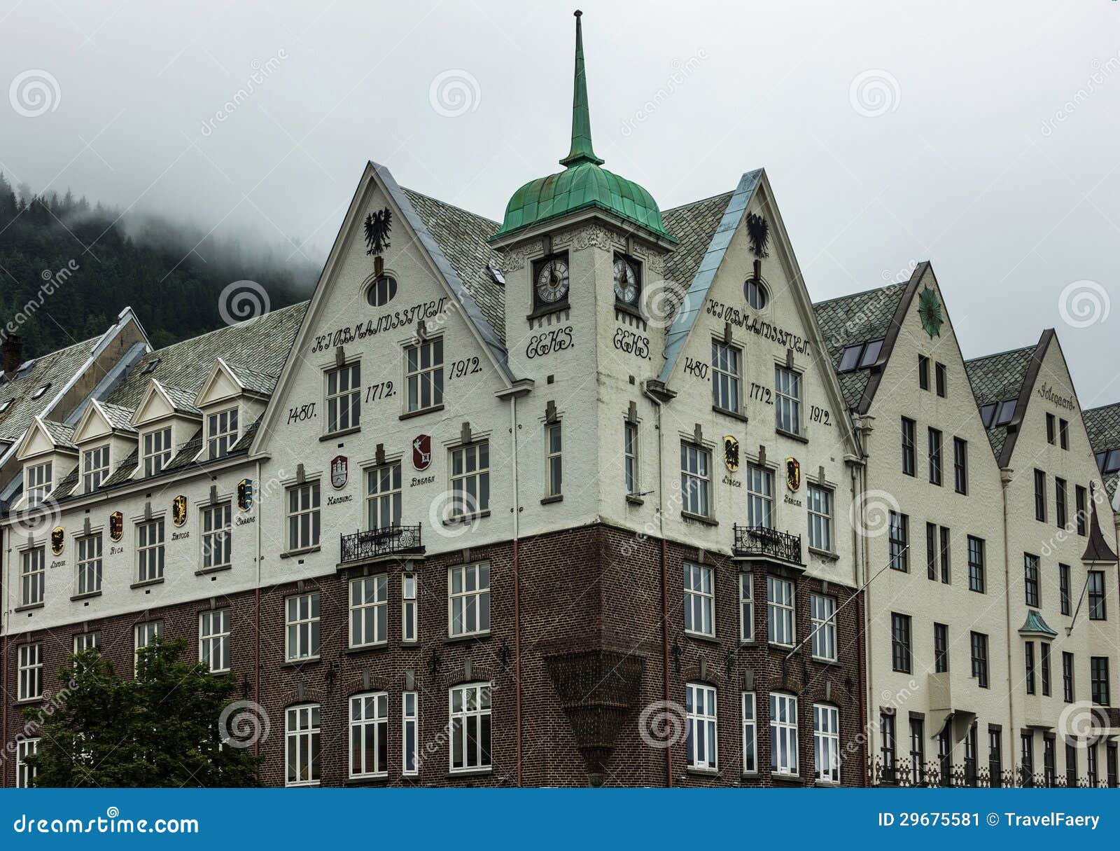 Bryggen in Het Historische Centrum Van Bergen Stock Afbeelding - Image ...