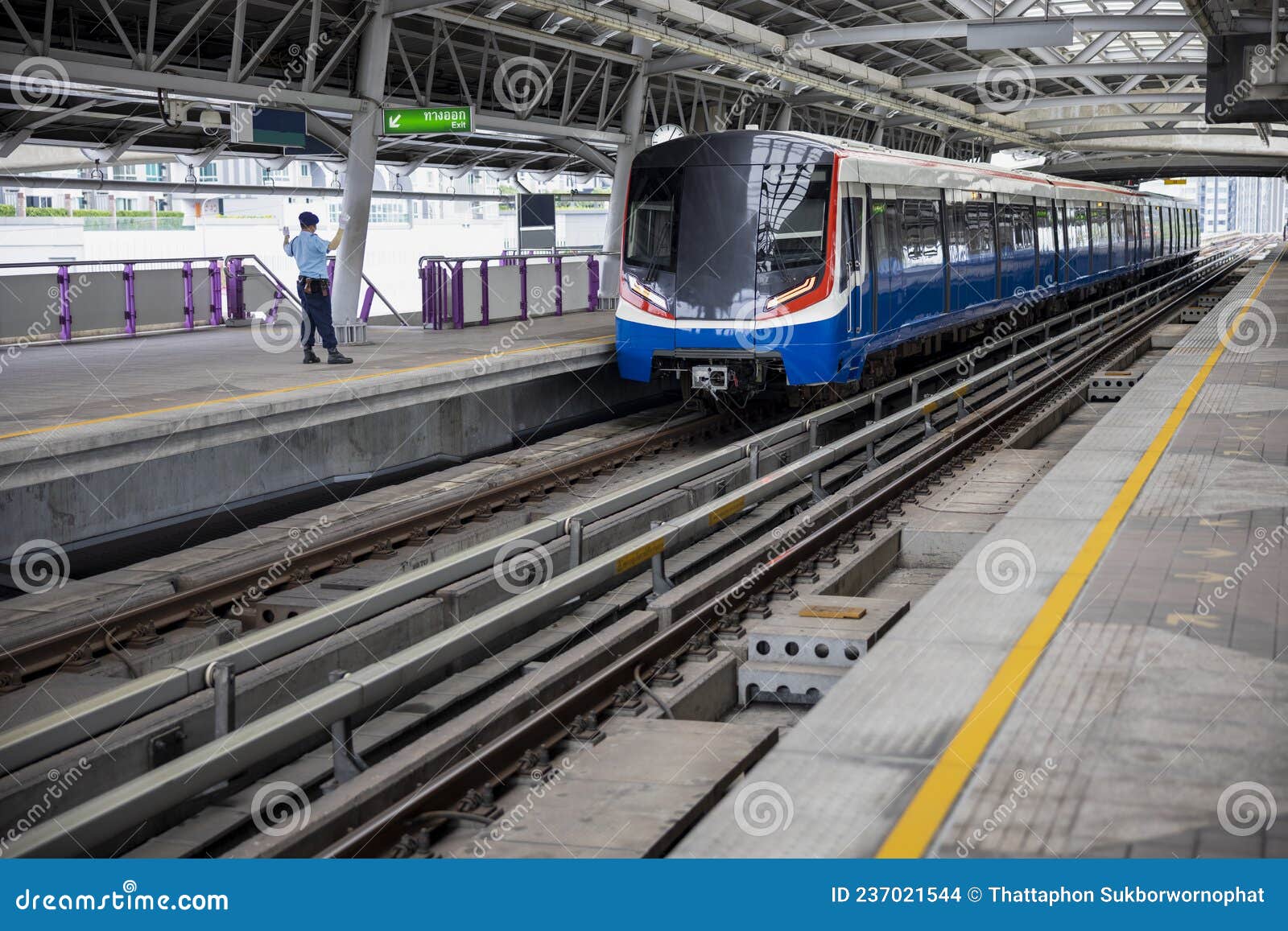Bts Skytrain Train editorial stock image. Image of railroad - 237021544