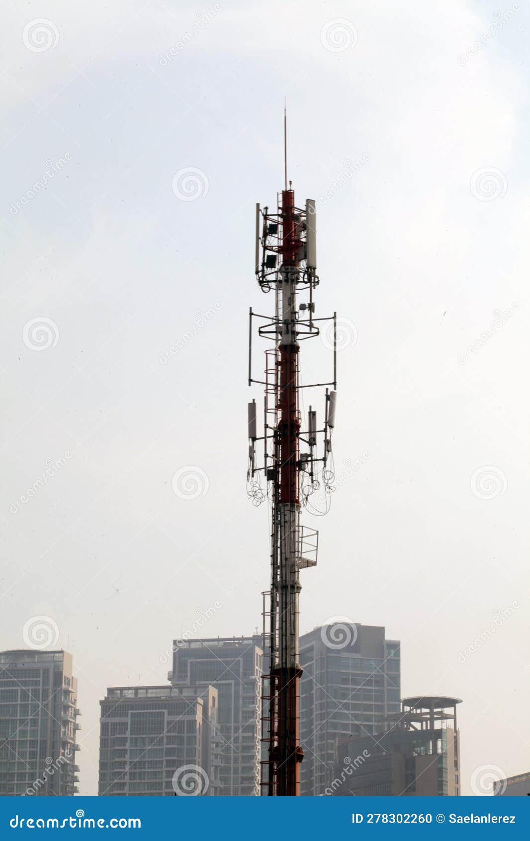 BTS Telecommunication and Mobile Network Infrastructure Stock Photo ...