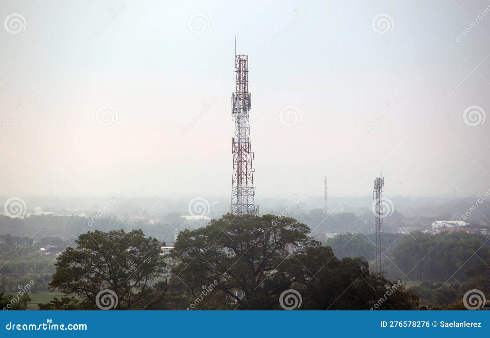 BTS Telecommunication and Mobile Network Infrastructure Stock Photo ...