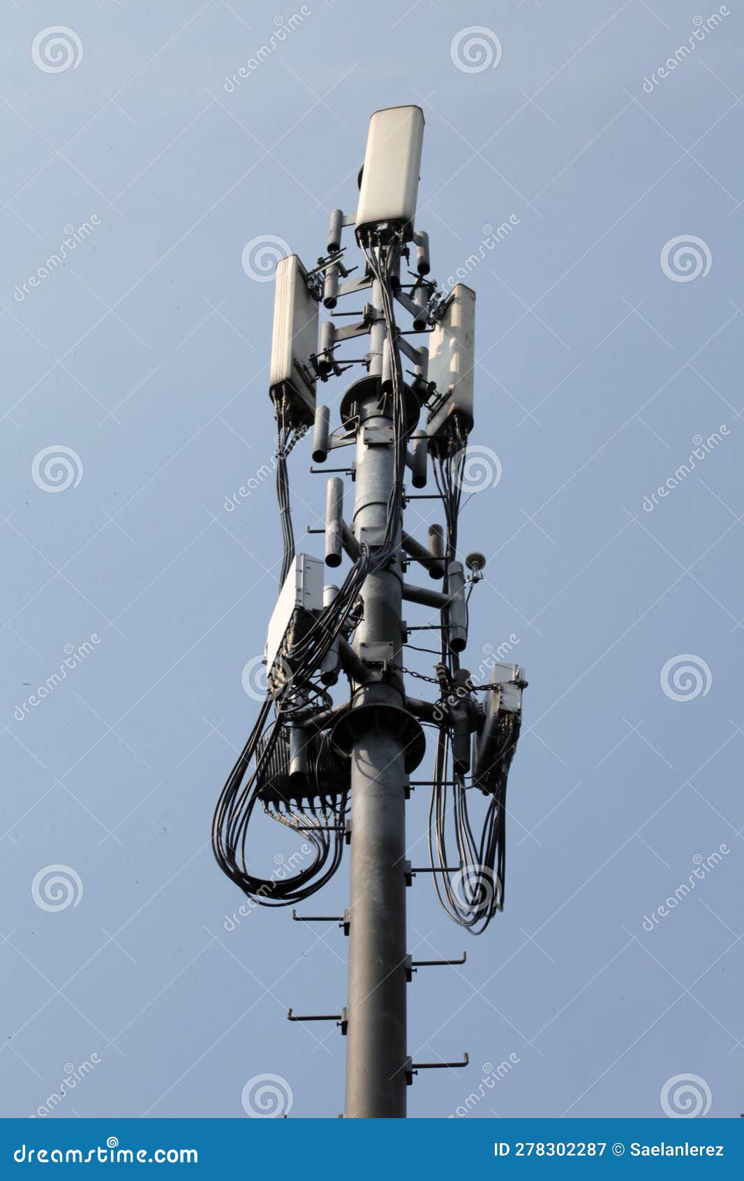 BTS Telecommunication and Mobile Network Infrastructure Stock Image ...