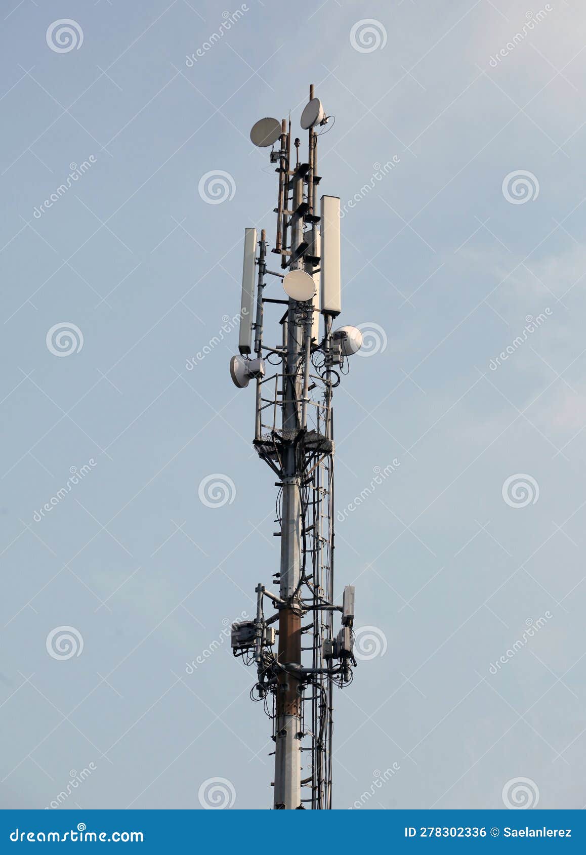 BTS Telecommunication and Mobile Network Infrastructure Stock Photo ...