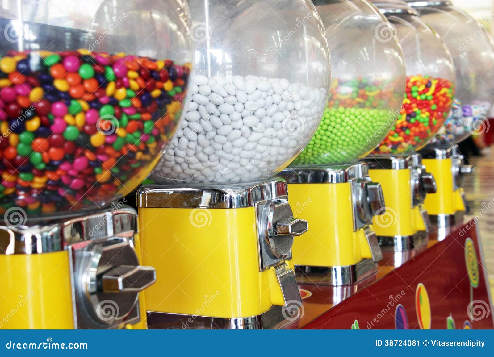 Bubble gum machines stock image. Image of desire, blow - 38724081