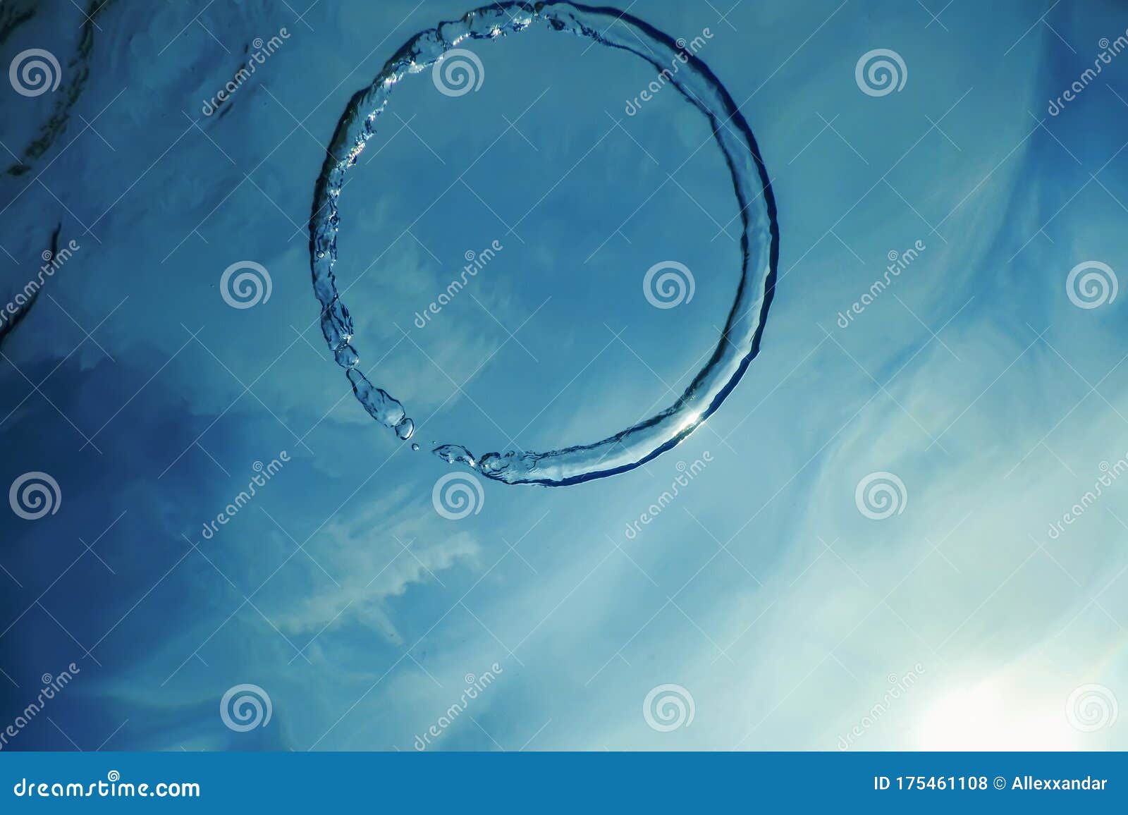 Bubble Ring Underwater, Ring Bubble Stock Photo - Image of liquid, drop ...