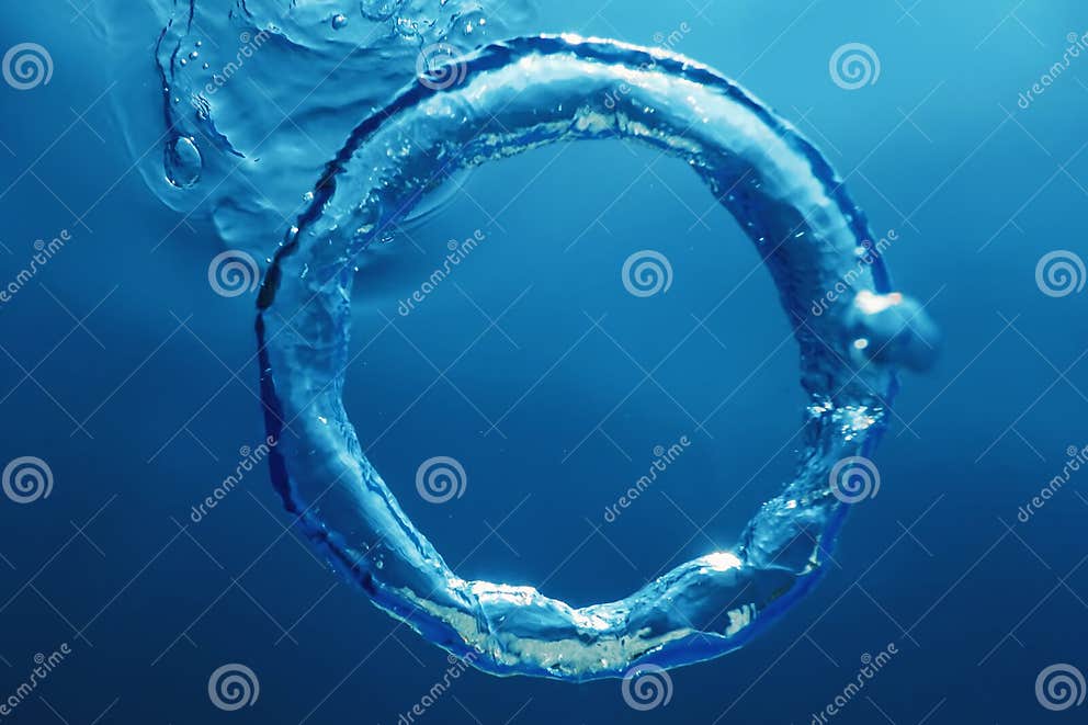 Bubble Ring Underwater, Ring Stock Photo - Image of diving, bubble ...