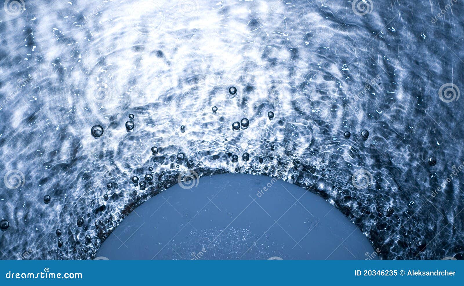 Bubbles in water stock image. Image of water, flow, circle - 20346235