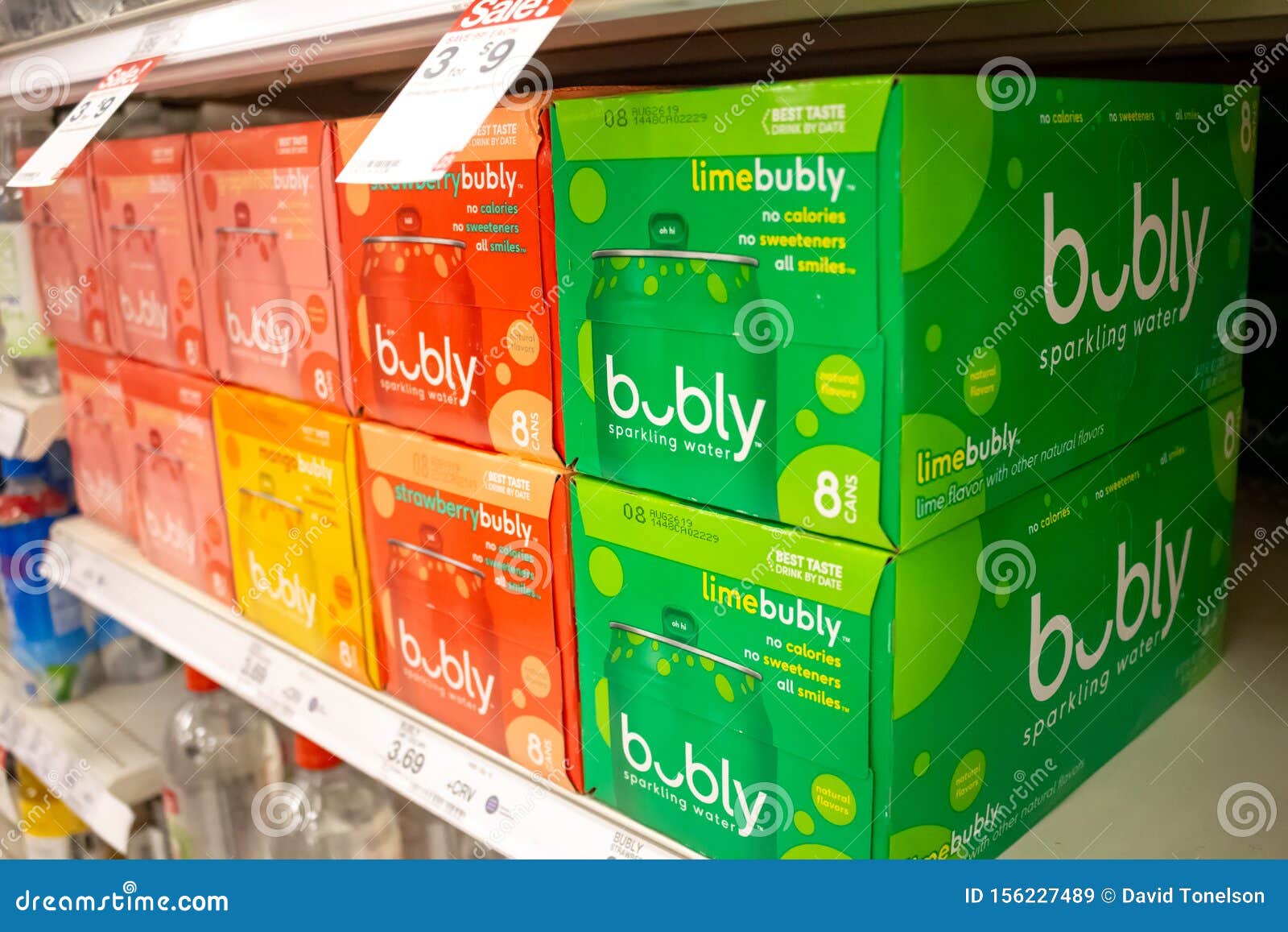 Bubly Cases on the Grocery Shelf Editorial Stock Image - Image of bottle, liter: 156227489