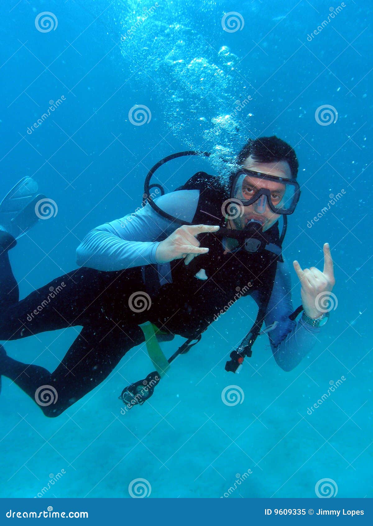 Buceo Con Escafandra Del Hombre Imagen de archivo - Imagen de ...