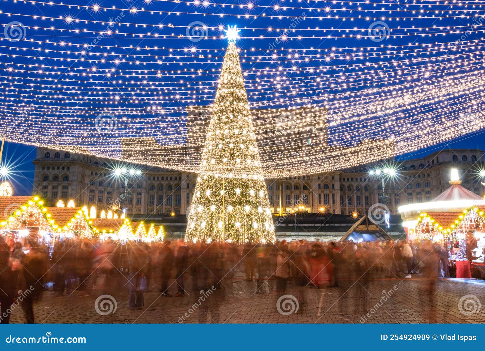 Bucharest Christmas Market at Night Stock Image - Image of targul ...