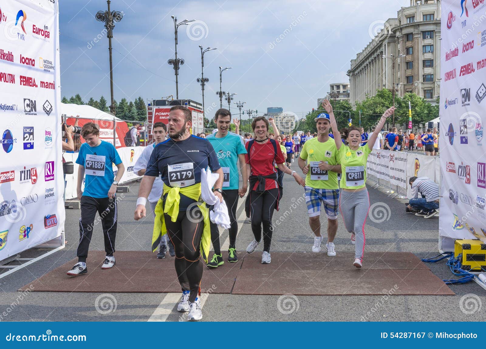 Marathon runners editorial photography. Image of bucharest - 54287167