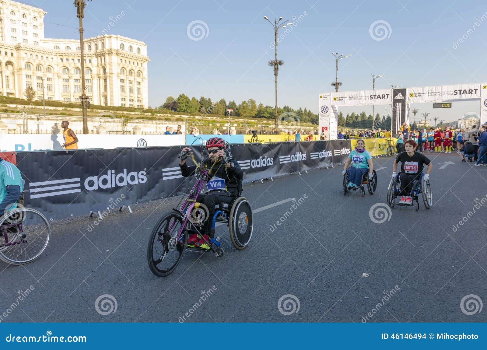 Wheelchair Racers Starting Marathon Race Editorial Stock Image - Image ...