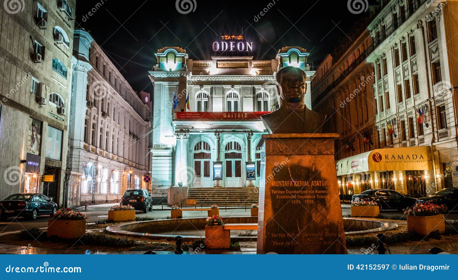Bucharest at Night editorial photography. Image of scene - 42152597