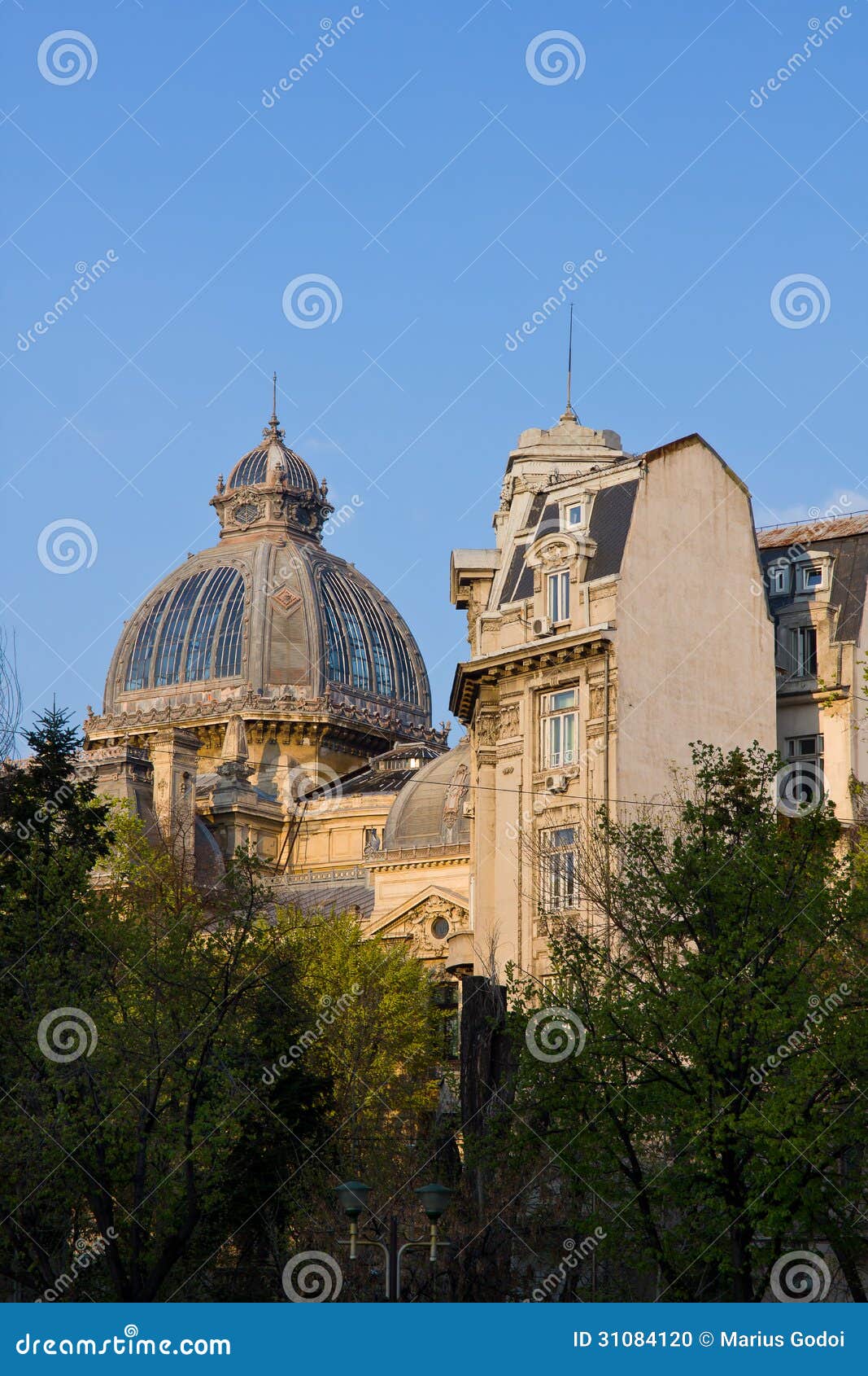 Bucharest old buildings stock photo. Image of center - 31084120
