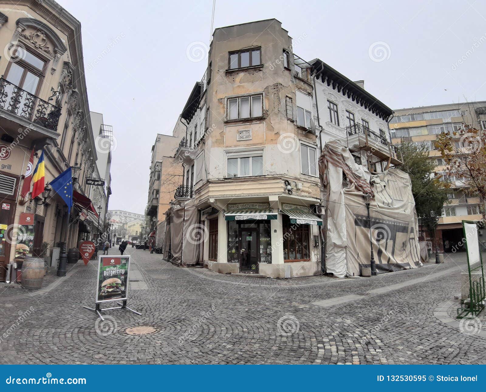 Bucharest old buildings editorial image. Image of bucharest - 132530595