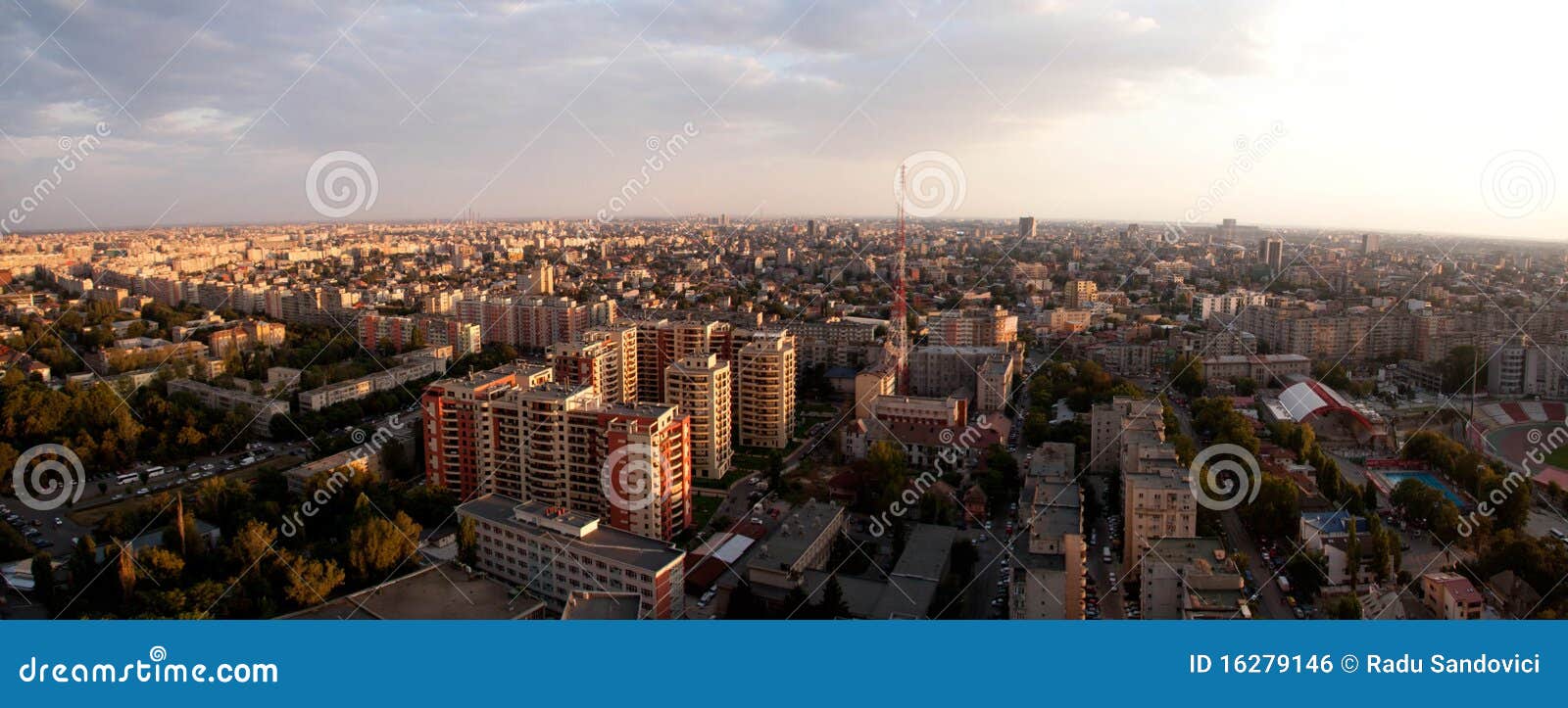 Bucharest Panoramic Sunset View Stock Photo - Image of green, building ...