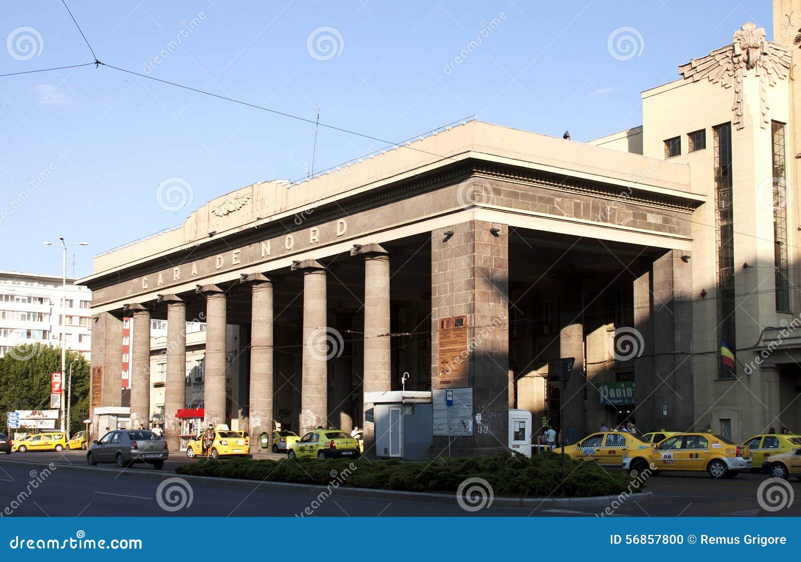 Bucharest railway station editorial image. Image of morning - 56857800