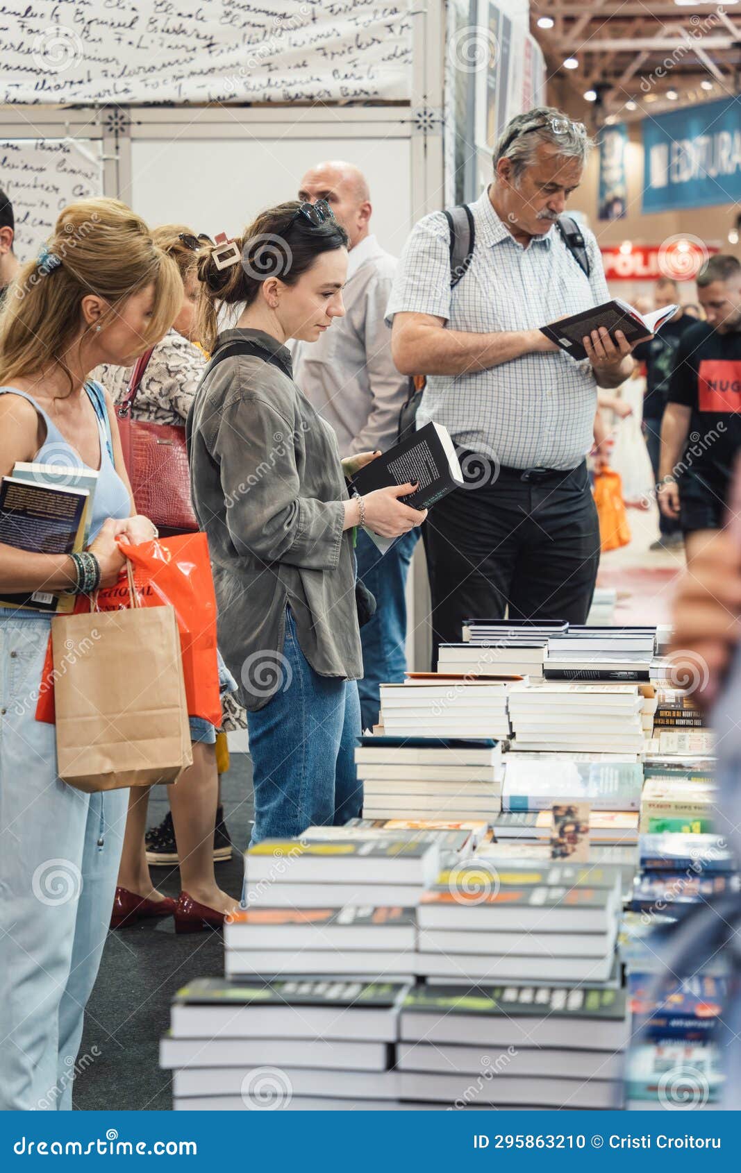 People Looking for Books To Read in the Library Editorial Image - Image ...