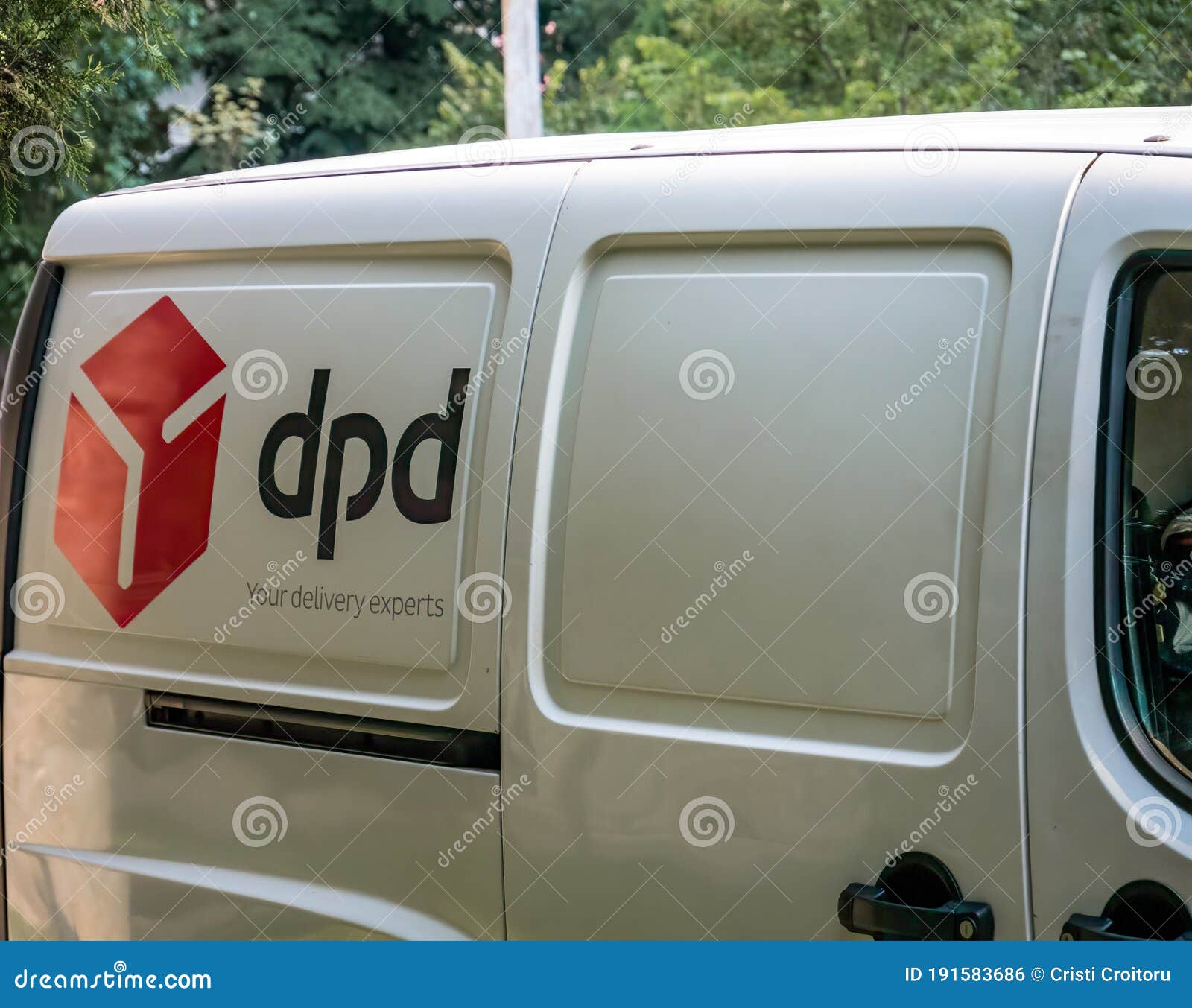 182 Dpd Delivery Van Stock Photos - Free & Royalty-Free Stock Photos ...