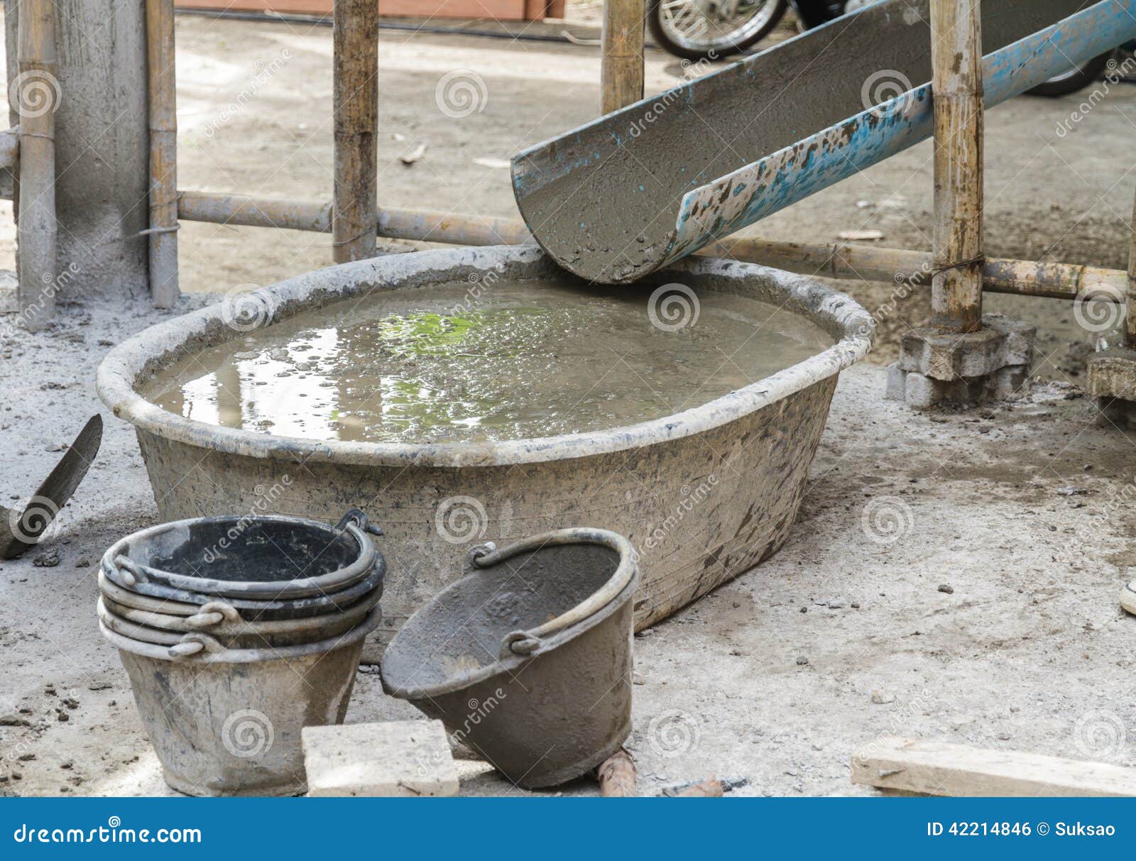 Bucket construction stock photo. Image of craftsman, handle - 42214846