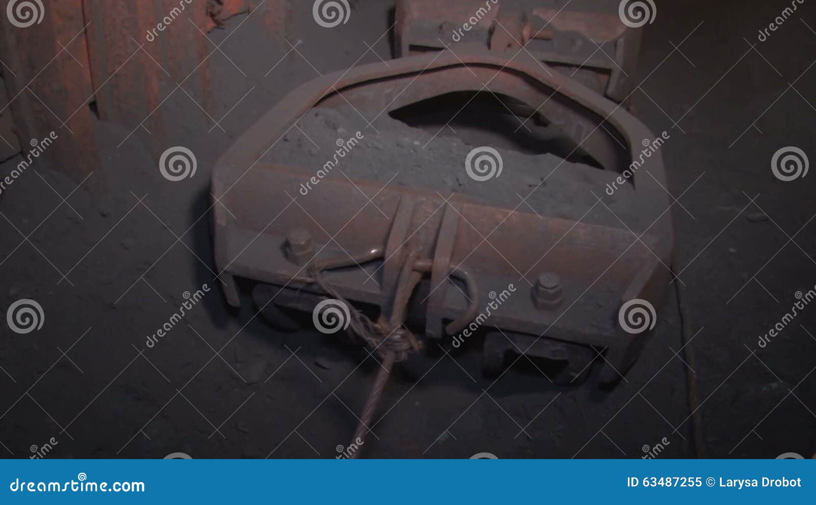 Bucket scraper winch stock video. Video of fashion, geology - 63487255