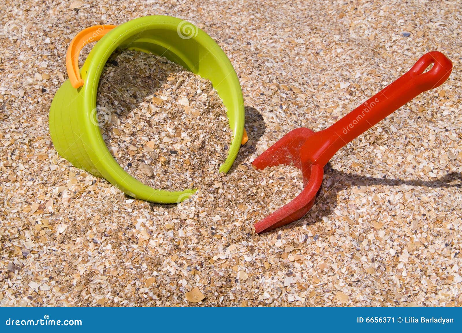 Bucket And Shovel In Shells And Send Picture. Image: 6656371