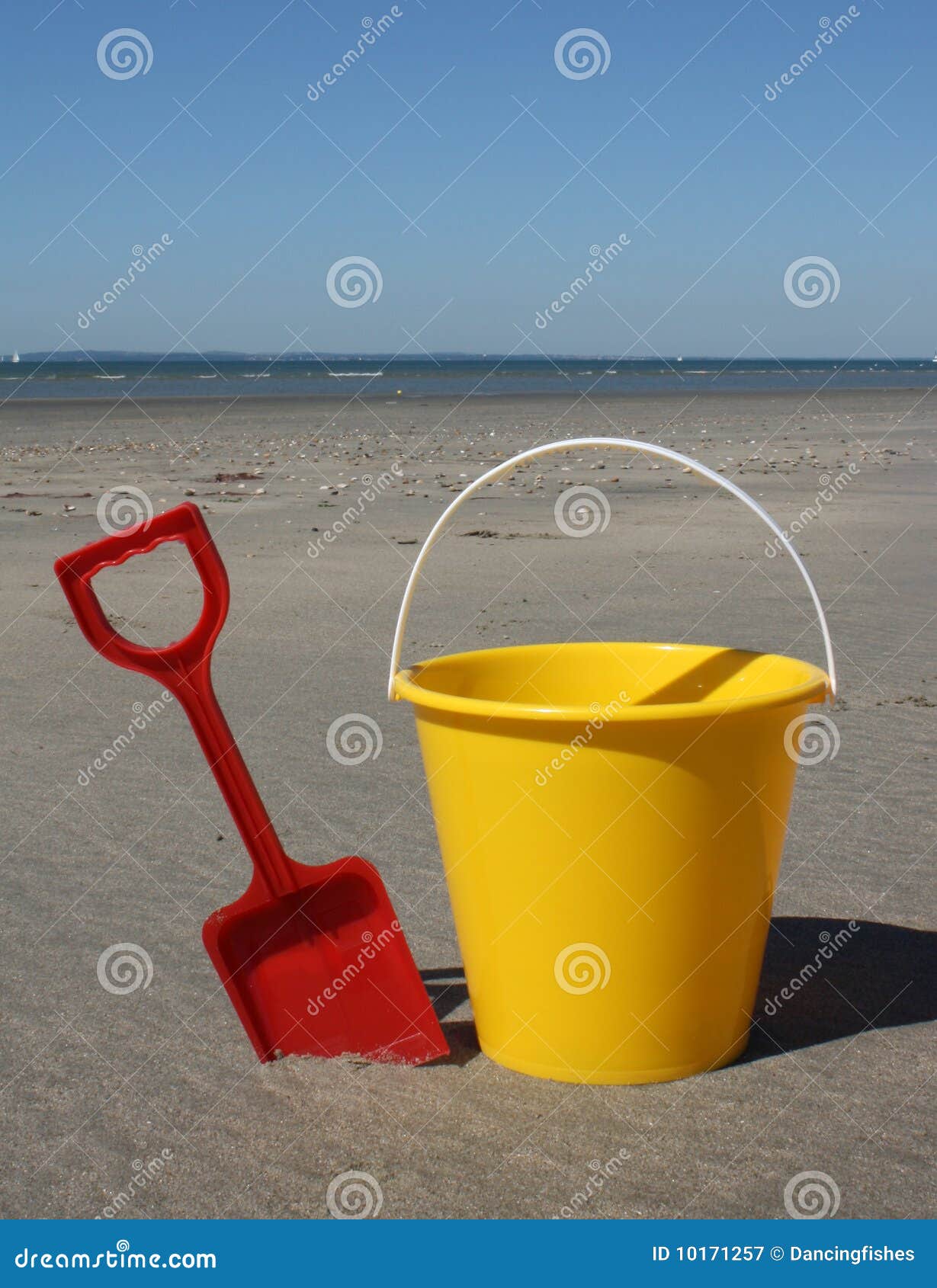Bucket and spade stock image. Image of childhood, summer - 10171257