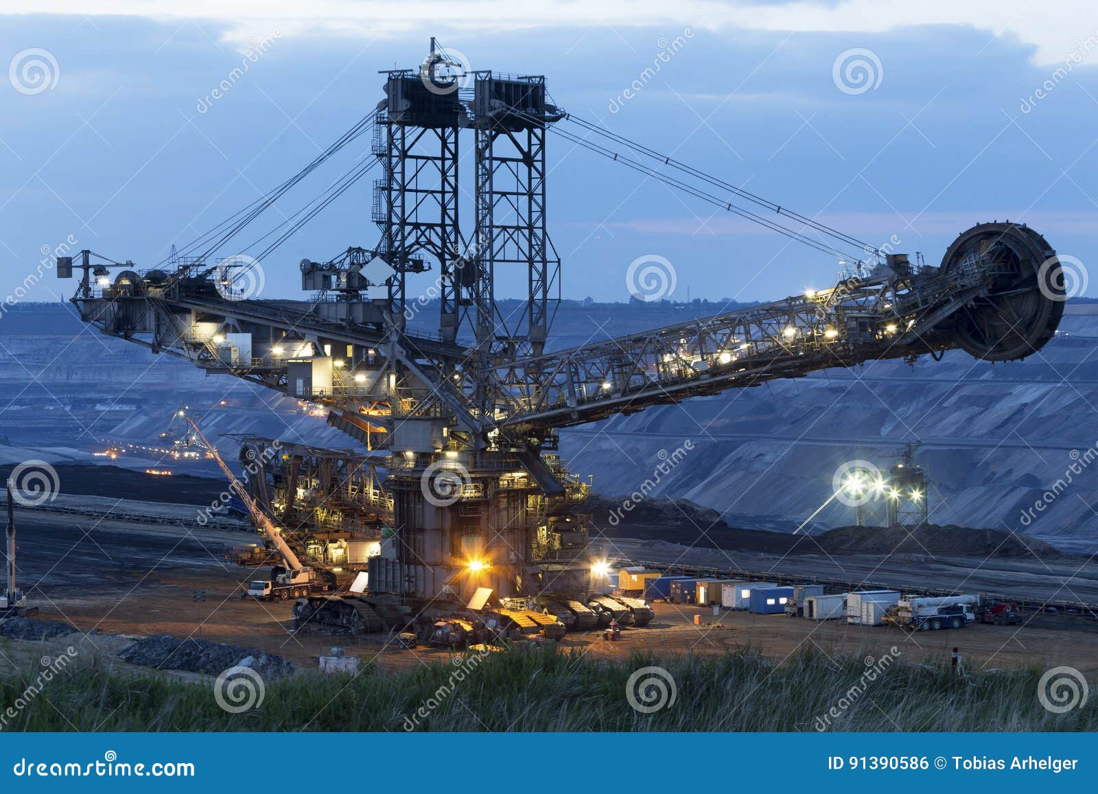 Bucket Wheel Excavator Under Repair in the Evening Stock Photo - Image ...