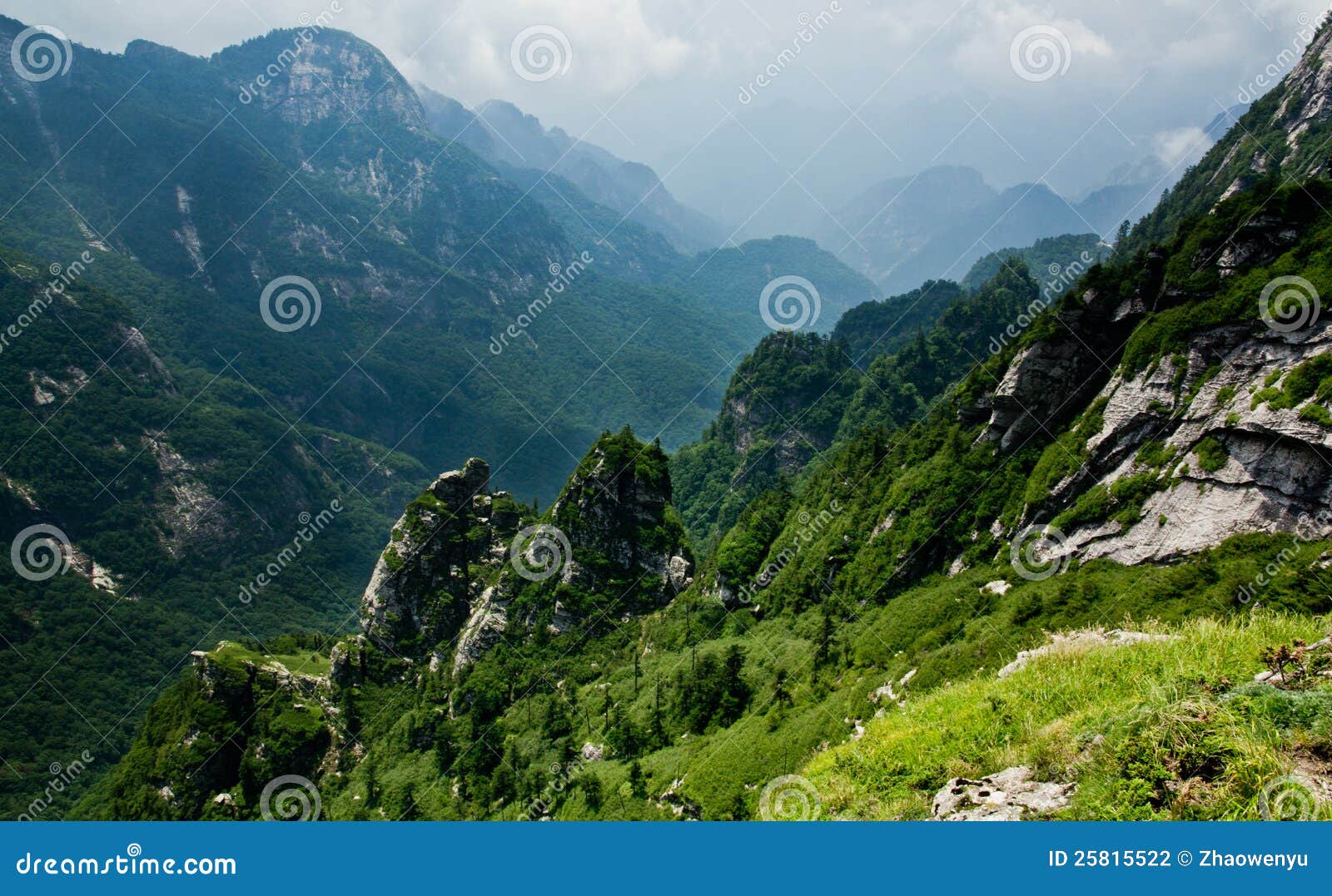 The Buckhorn Ridge of Qinling Mountain Stock Photo - Image of looking ...